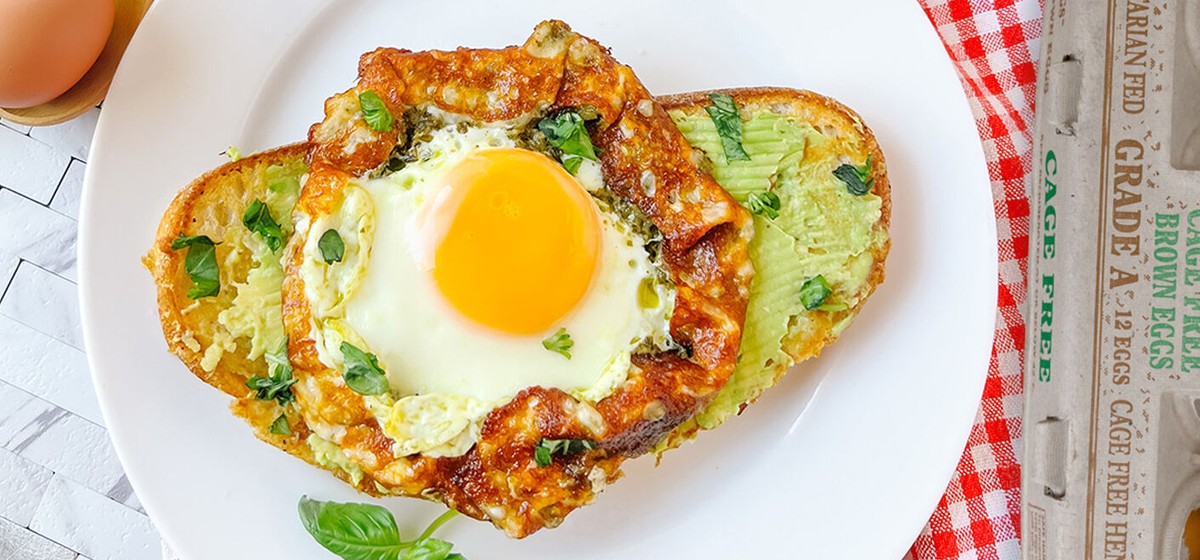 Pesto Avocado and Egg Toast Recipe | SideChef