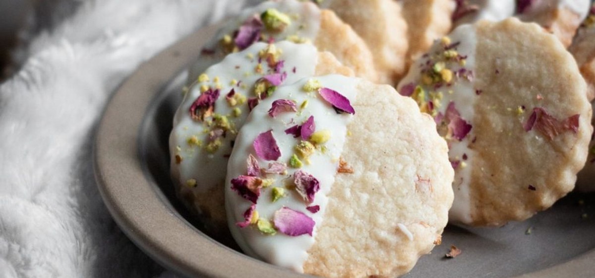 Rose Shortbread Cookies Recipe | SideChef