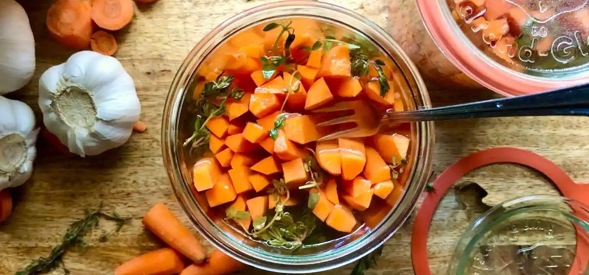 Quick and Easy Pickled Carrots Recipe | SideChef