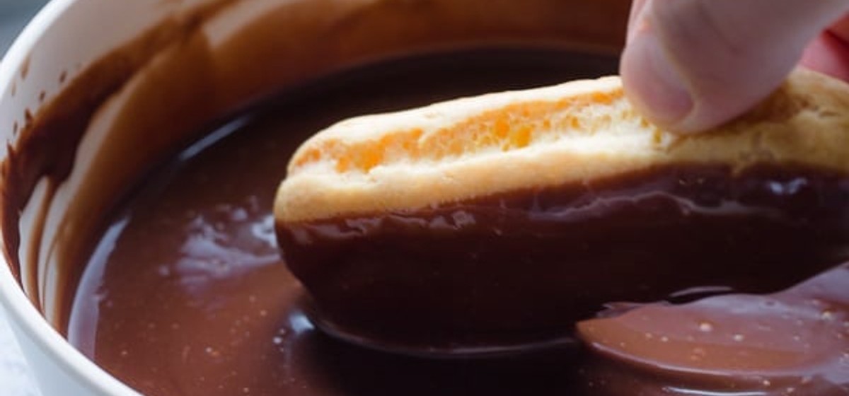 Classic Eclairs with Vanilla Pastry Cream Recipe | SideChef