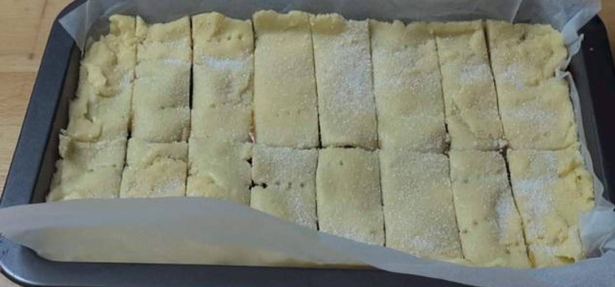 Fruit Mince Shortbread Slice Recipe | SideChef
