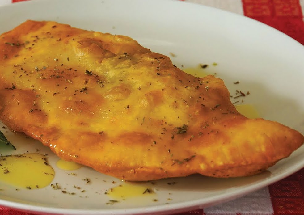 Fried Calzone with Ham and Mozzerella Recipe | SideChef