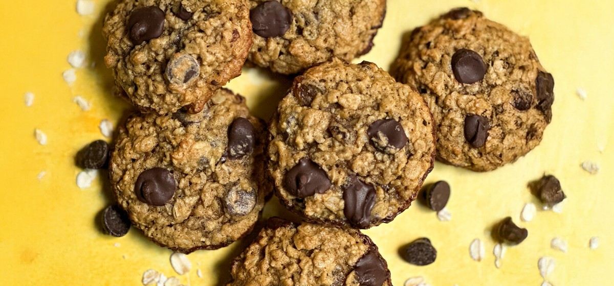 After School Snack: Oatmeal-Chocolate Chip Cookies Recipe | SideChef