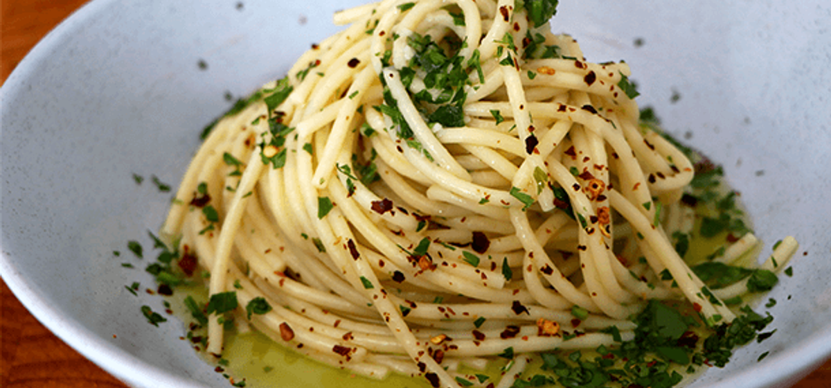 Spaghetti Aglio Olio e Peperoncino Recipe | SideChef