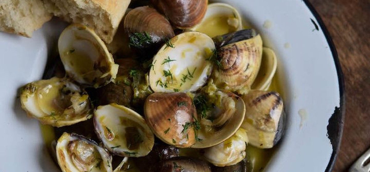 Italian-Style Steamed Clams Recipe | SideChef