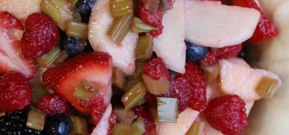 Fruit of the Forest Pie Recipe | SideChef