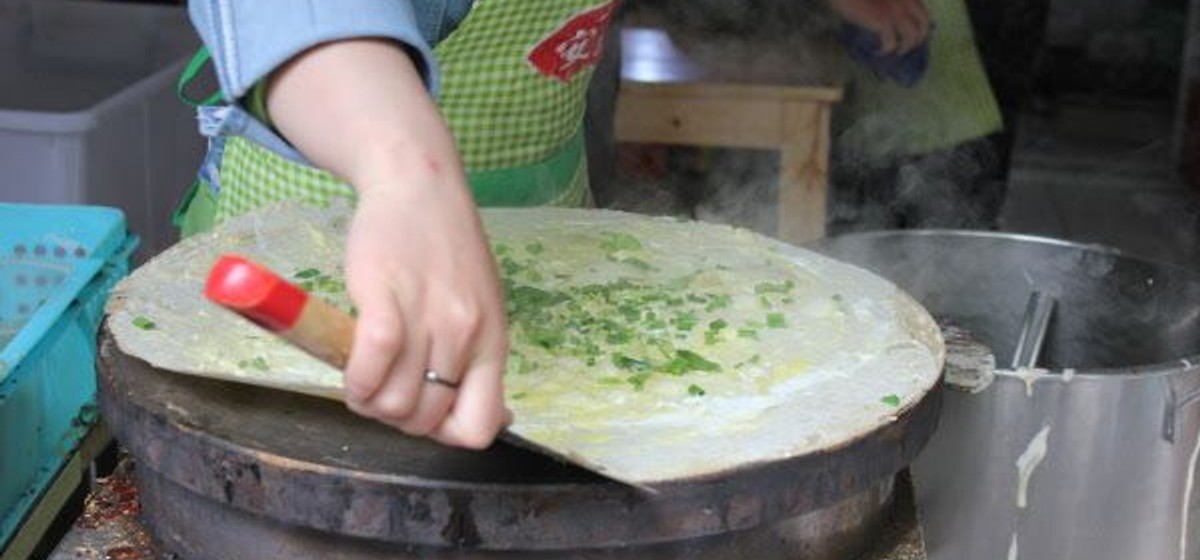 Jianbing (Chinese Breakfast Crepes) Recipe | SideChef