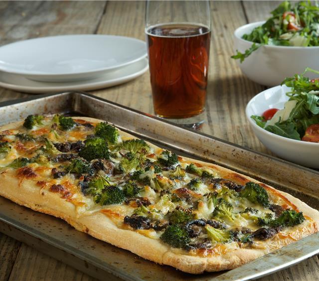 White Pizza with Broccoli and Mushrooms Recipe | SideChef