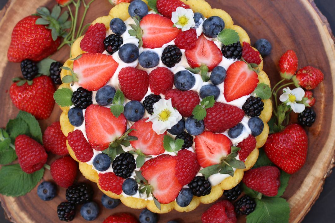 Summer Berry Charlotte Cake Recipe | SideChef