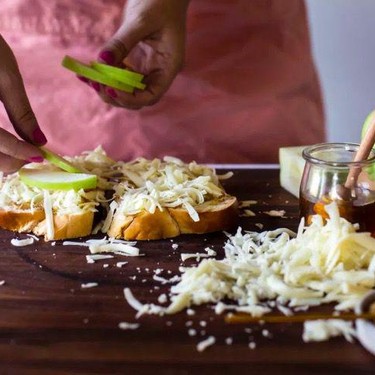 Tart Apple Jack Grilled Cheese Sandwich Recipe | SideChef