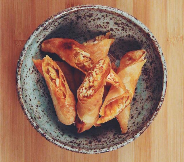 Buffalo Chicken Spring Rolls Recipe | SideChef