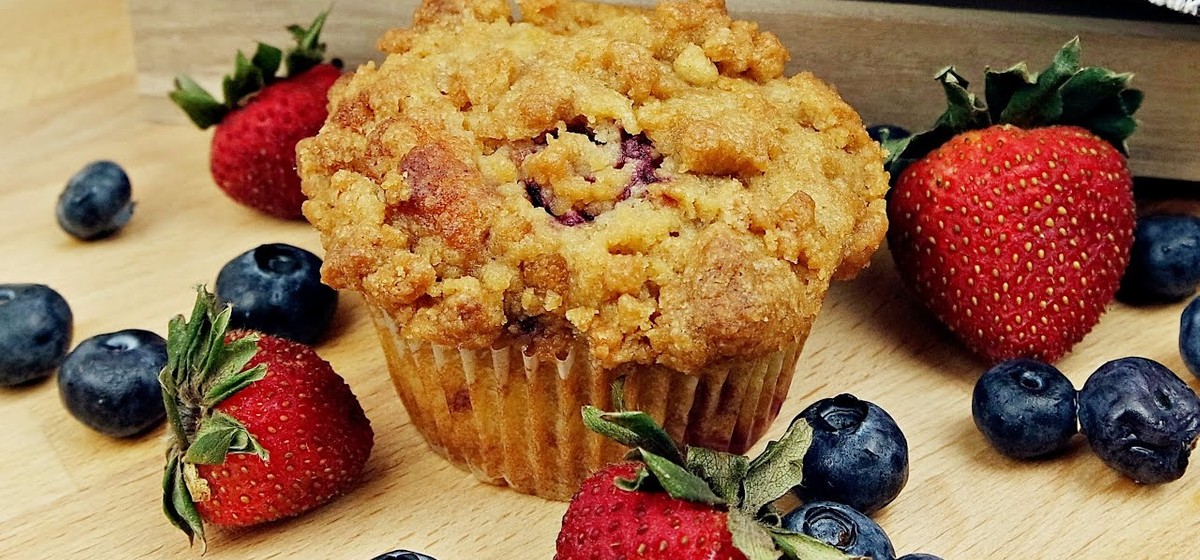 Mixed Berry Muffins Recipe | SideChef