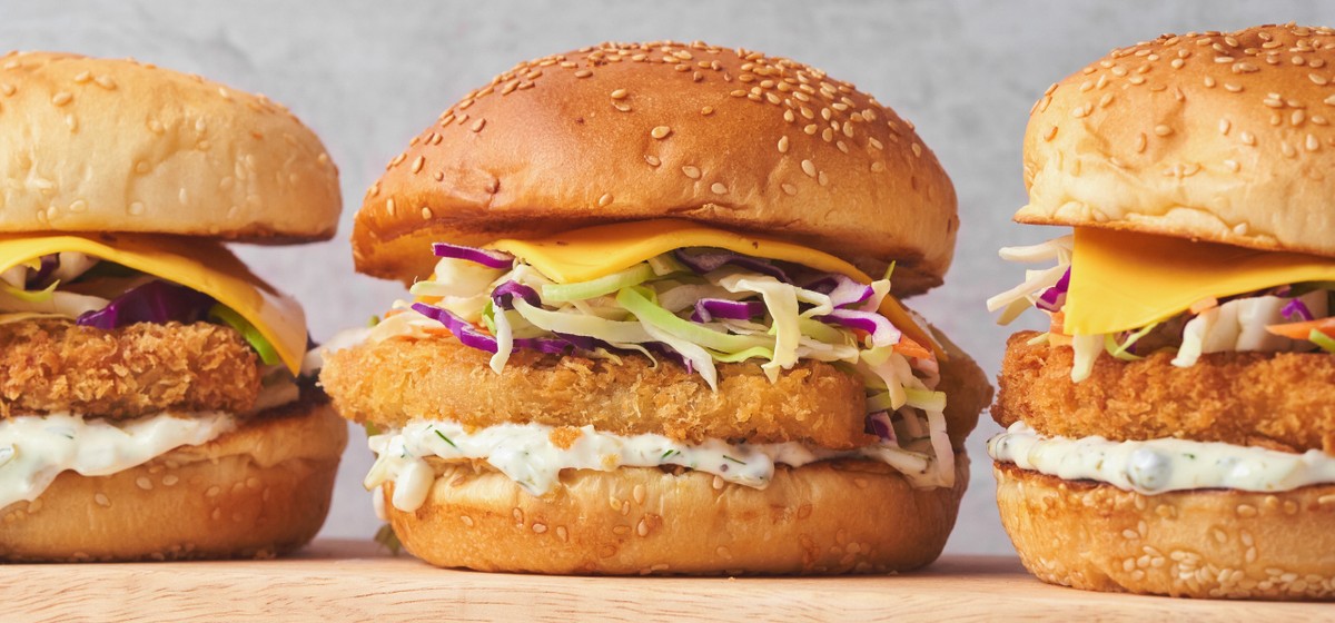 Crispy Fish Burgers with Homemade Tartar Sauce Recipe | SideChef