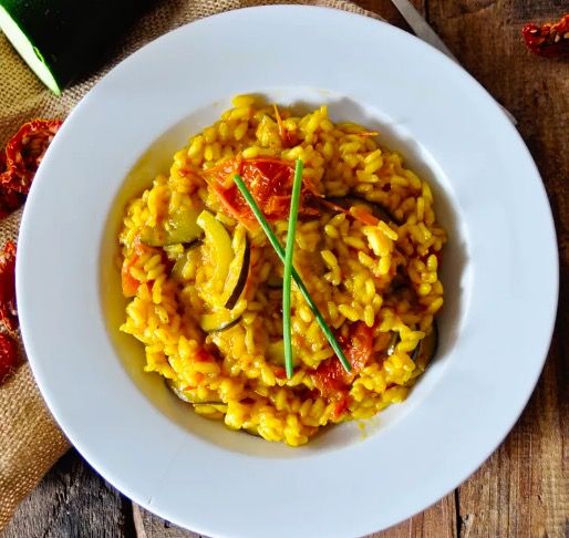 Saffron Risotto with Zucchini and Tomatoes Recipe | SideChef