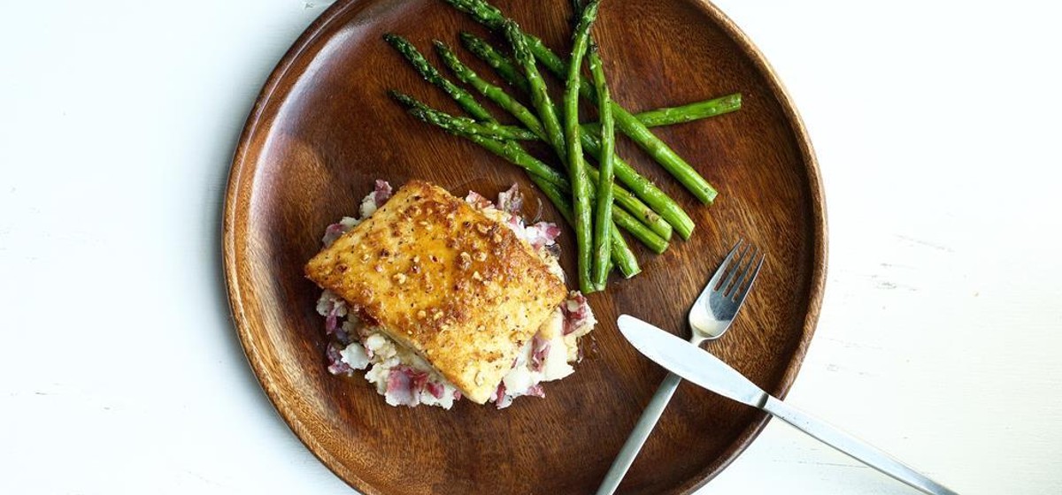 Hazelnut Crusted Halibut with Garlic Mashed Potato Recipe | SideChef