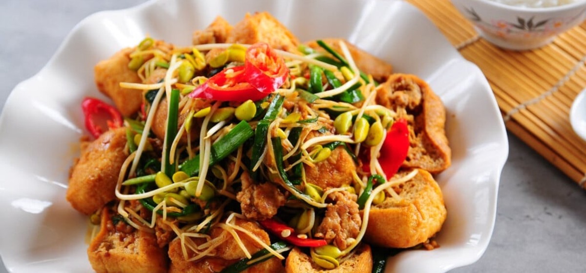 Stir Fry Beancurd Puffs with Soy Bean Sprouts Recipe | SideChef