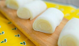 Banana Mochi Rolls Recipe | SideChef