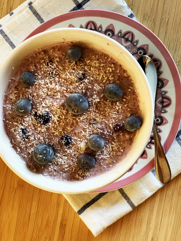 Creamy Blueberry Overnight Porridge Recipe | SideChef