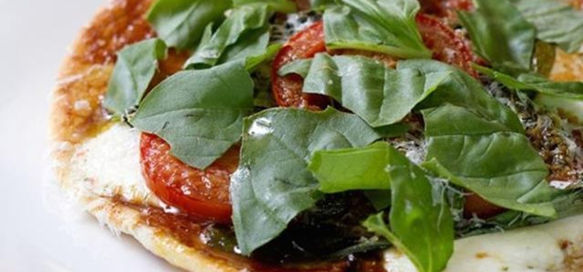 Quick Flatbread Mini Pizzas Recipe | SideChef