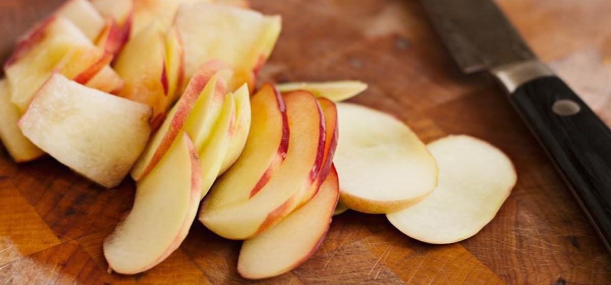 Peach, Prosciutto, and Basil Sandwich Recipe | SideChef