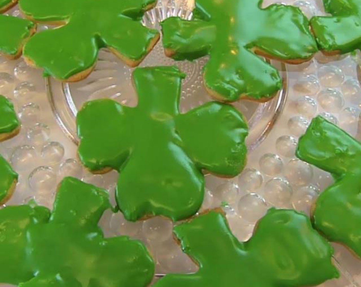 Shamrock Shortbread Cookies Recipe | SideChef