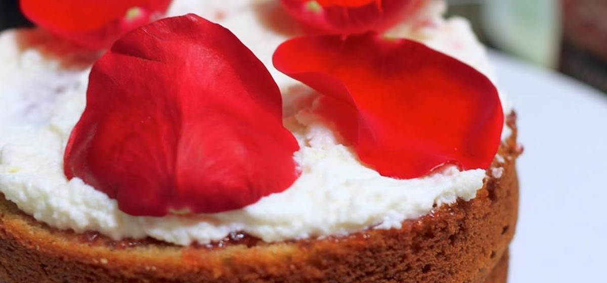 Raspberry Rosewater Tea Cake Recipe | SideChef