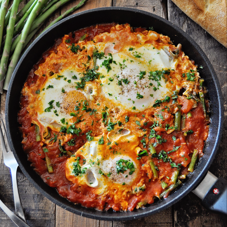 Spanish Eggs with Tomatoes and Asparagus Recipe | SideChef