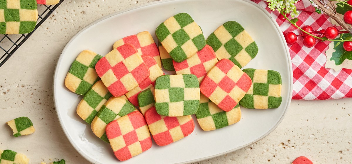 Green and Red Checkerboard Cookies Recipe | SideChef