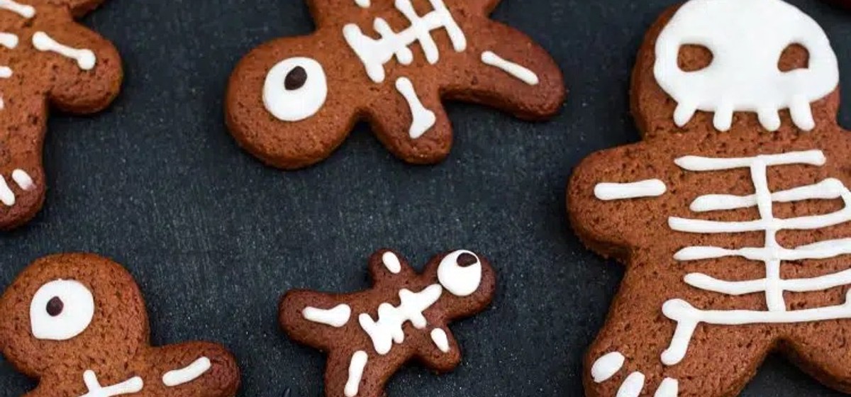 Halloween Ginger Dead Men Recipe | SideChef