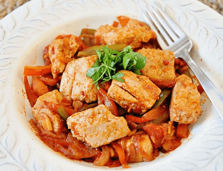 The Ultimate Spanish Tuna with Peppers and Onions Recipe | SideChef