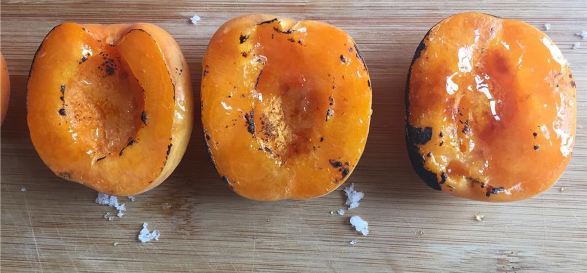 Glazed Apricots with Ricotta and Pistachios Recipe | SideChef