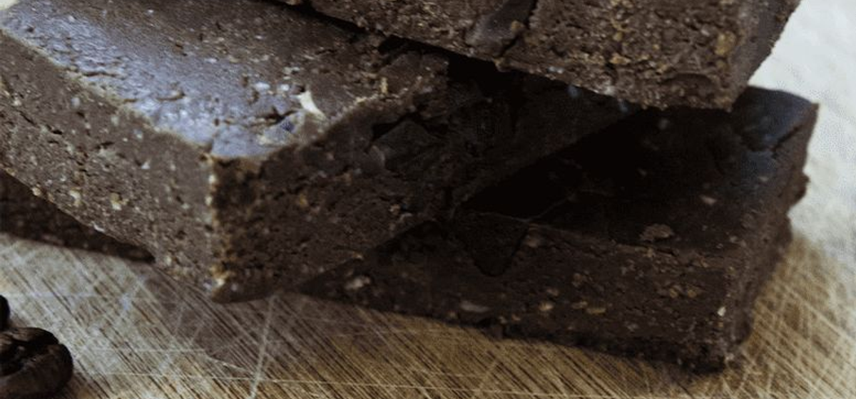 Homemade Mocha Protein Bars Recipe | SideChef