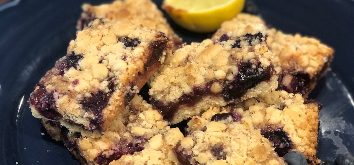 Raspberry Blueberry Crumble Bars Recipe | SideChef