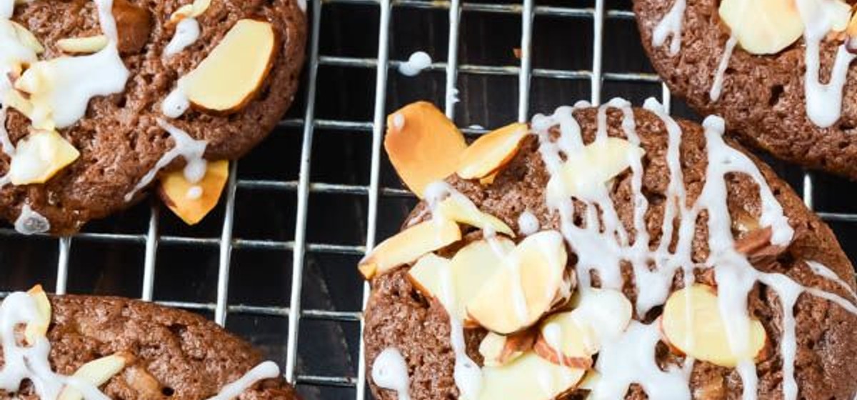 Mocha Almond Brickle Cookies Recipe | SideChef