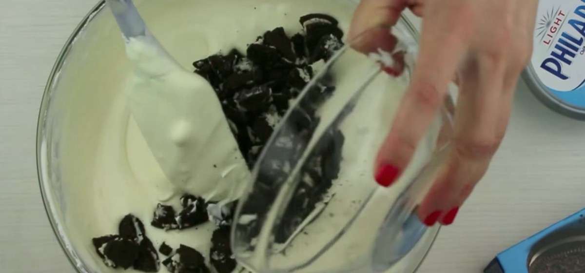 Easy Frozen Oreo Dessert Recipe | SideChef