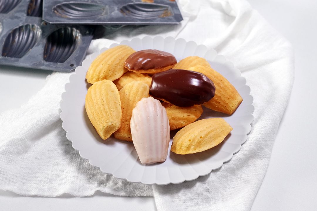 Mini Vanilla Madeleines Recipe | SideChef