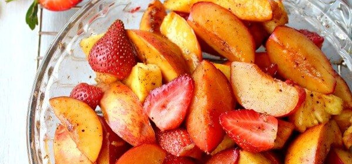 Honey Vanilla Nutmeg Summer Fruit Bake Recipe | SideChef