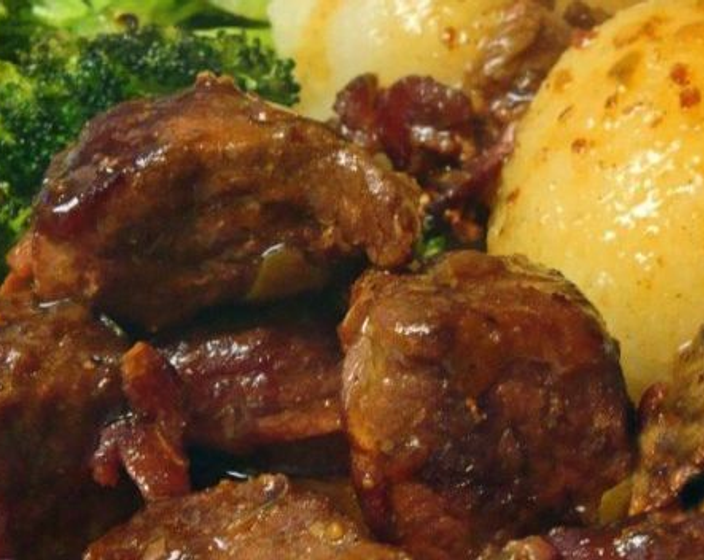 Beef Flatladen (Stewed Beef in Gravy) Recipe | SideChef