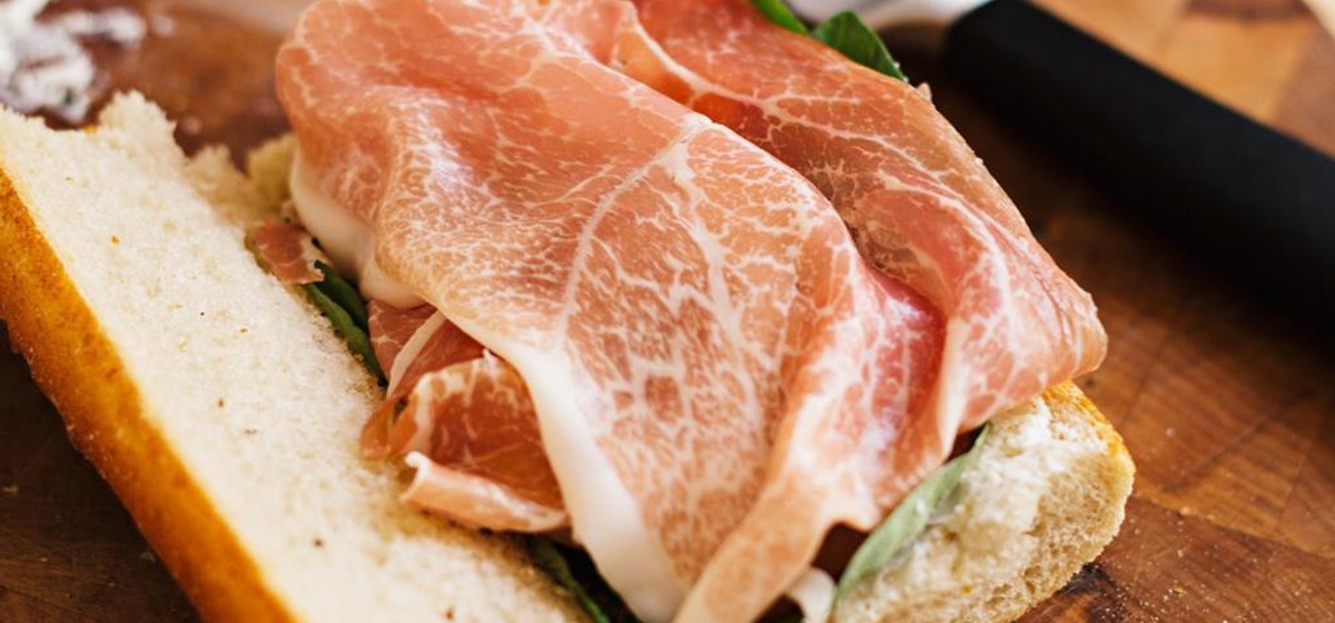 Peach, Prosciutto, and Basil Sandwich Recipe | SideChef