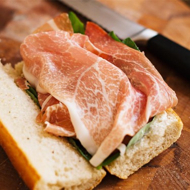 Peach, Prosciutto, and Basil Sandwich Recipe | SideChef