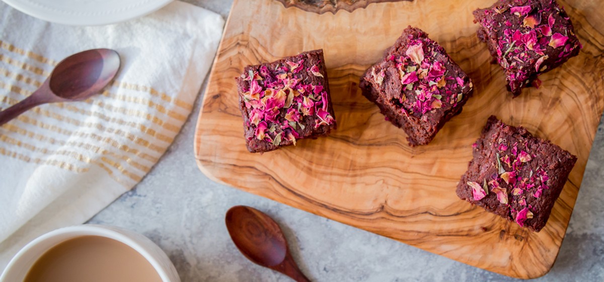 Beetroot Rose Brownies Recipe | SideChef