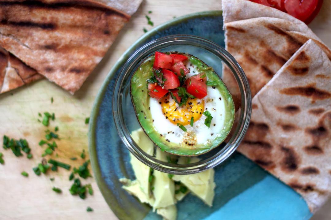 Avocado Baked Eggs with Pico de Gallo Recipe | SideChef