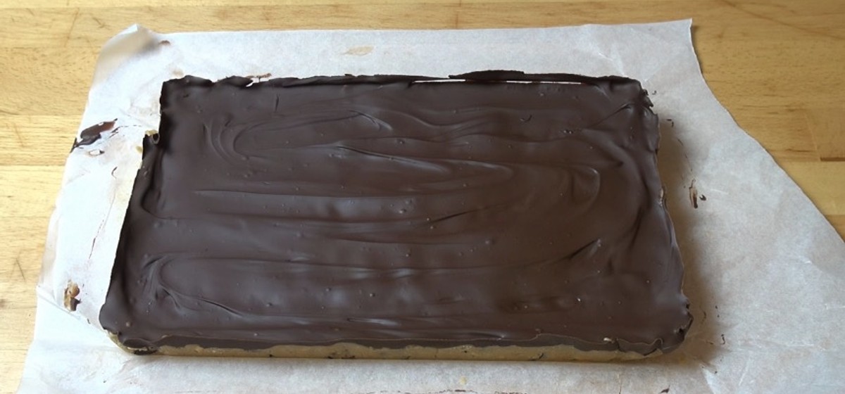 No Bake Chocolate Crunch Slice Recipe | SideChef