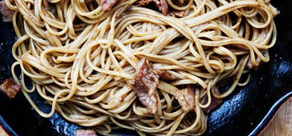 Truffle Tagliolini in Black Garlic Sauce Recipe | SideChef