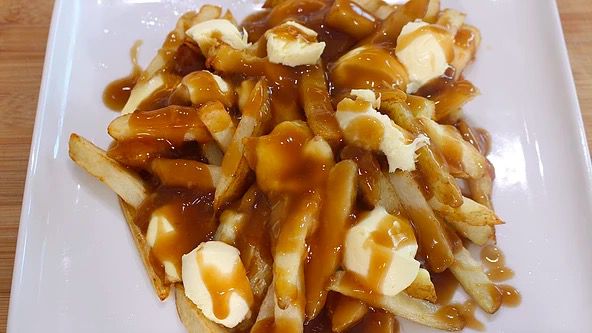 Beef Gravy and Cheese Poutine Recipe | SideChef