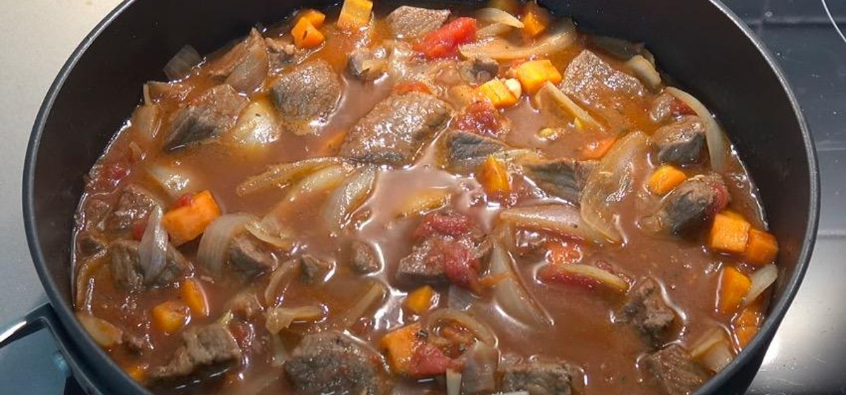 Easy Beef Hot Pot Recipe | SideChef