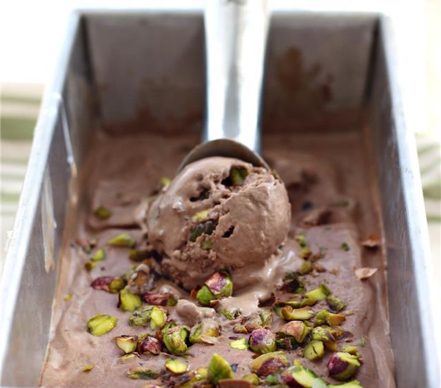 Dark Chocolate Churnless Gelato Recipe | SideChef