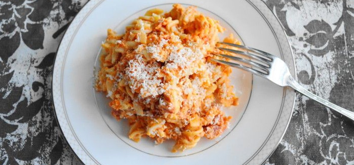 Homemade Vodka Sauce with Crabmeat Recipe | SideChef