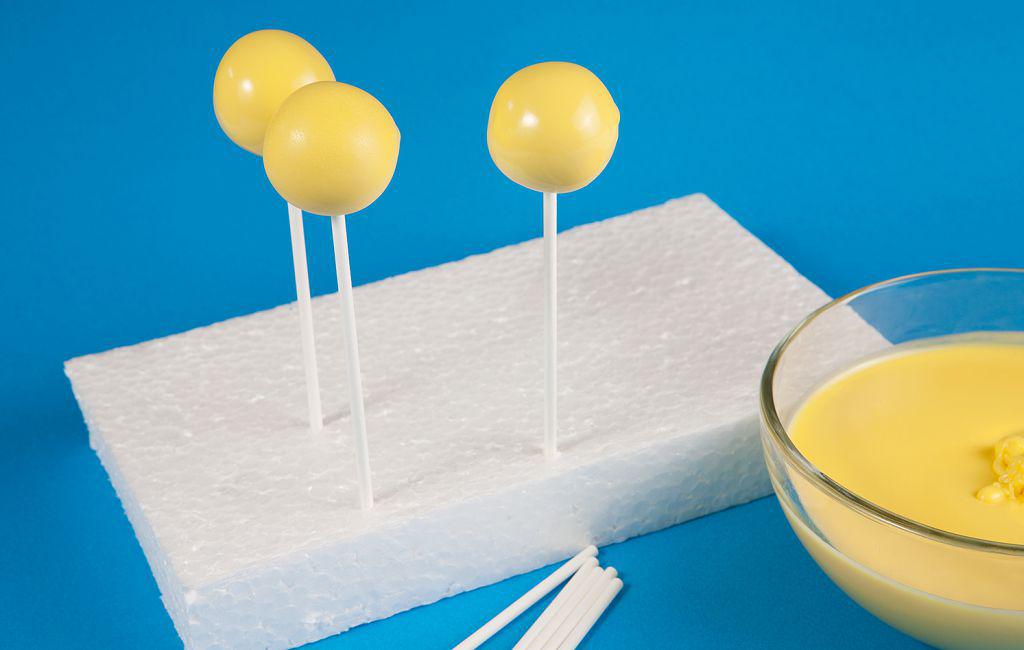 Cake Pops Recipe | SideChef