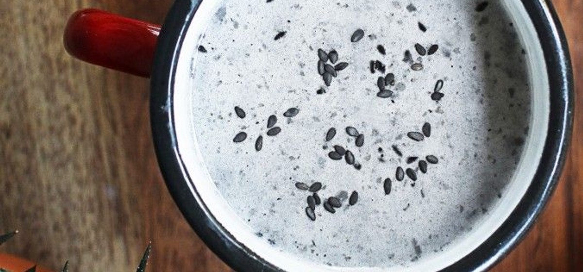 Creamy Black Sesame Latte Recipe | SideChef